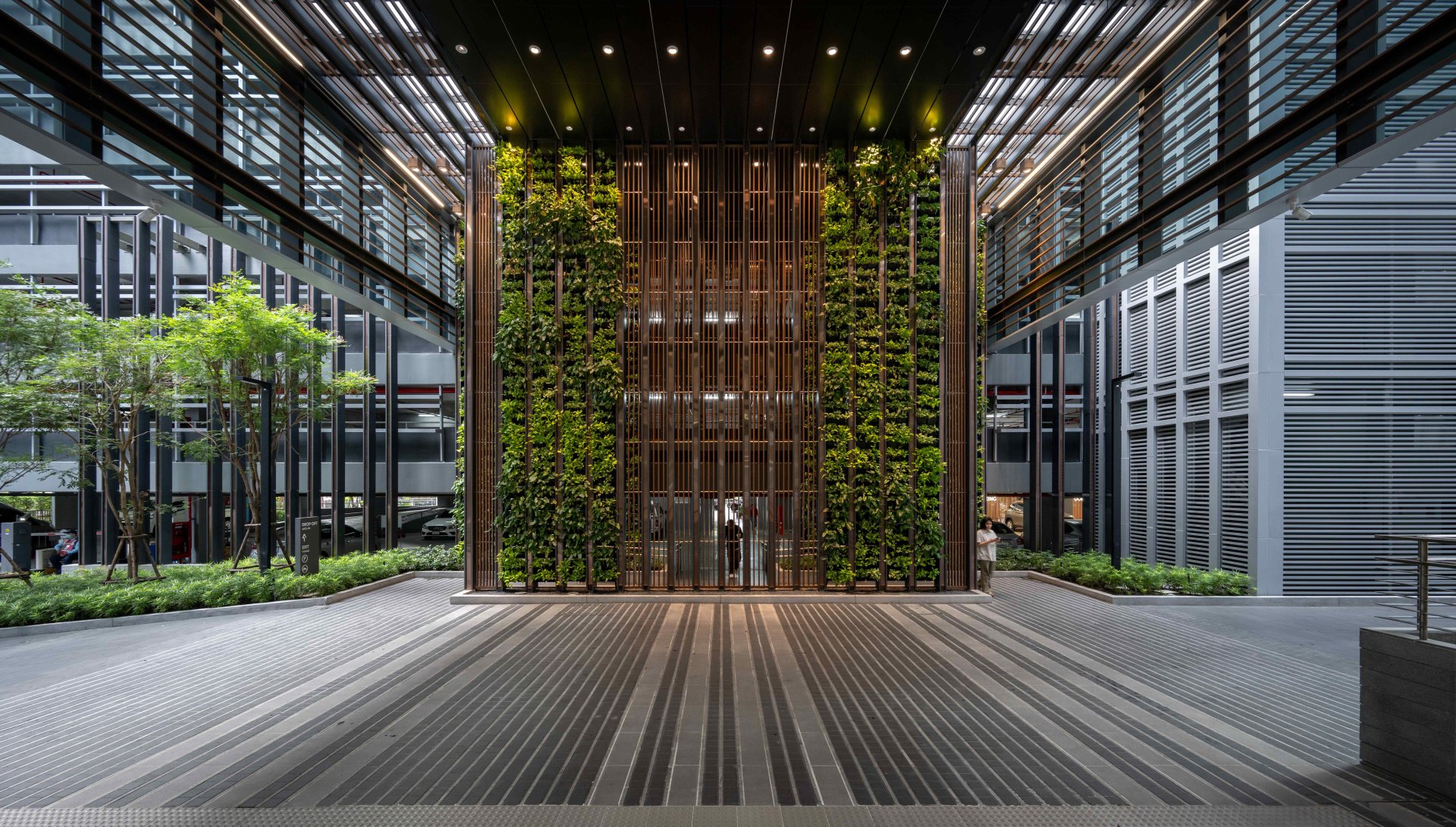 Experience: UOB Headquarters Refurbishment