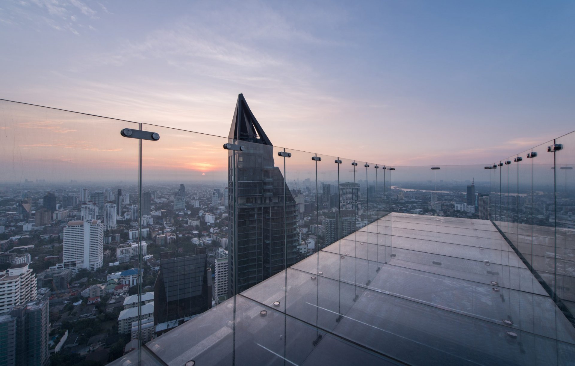 Experience: Bhiraj Tower At Emquartier