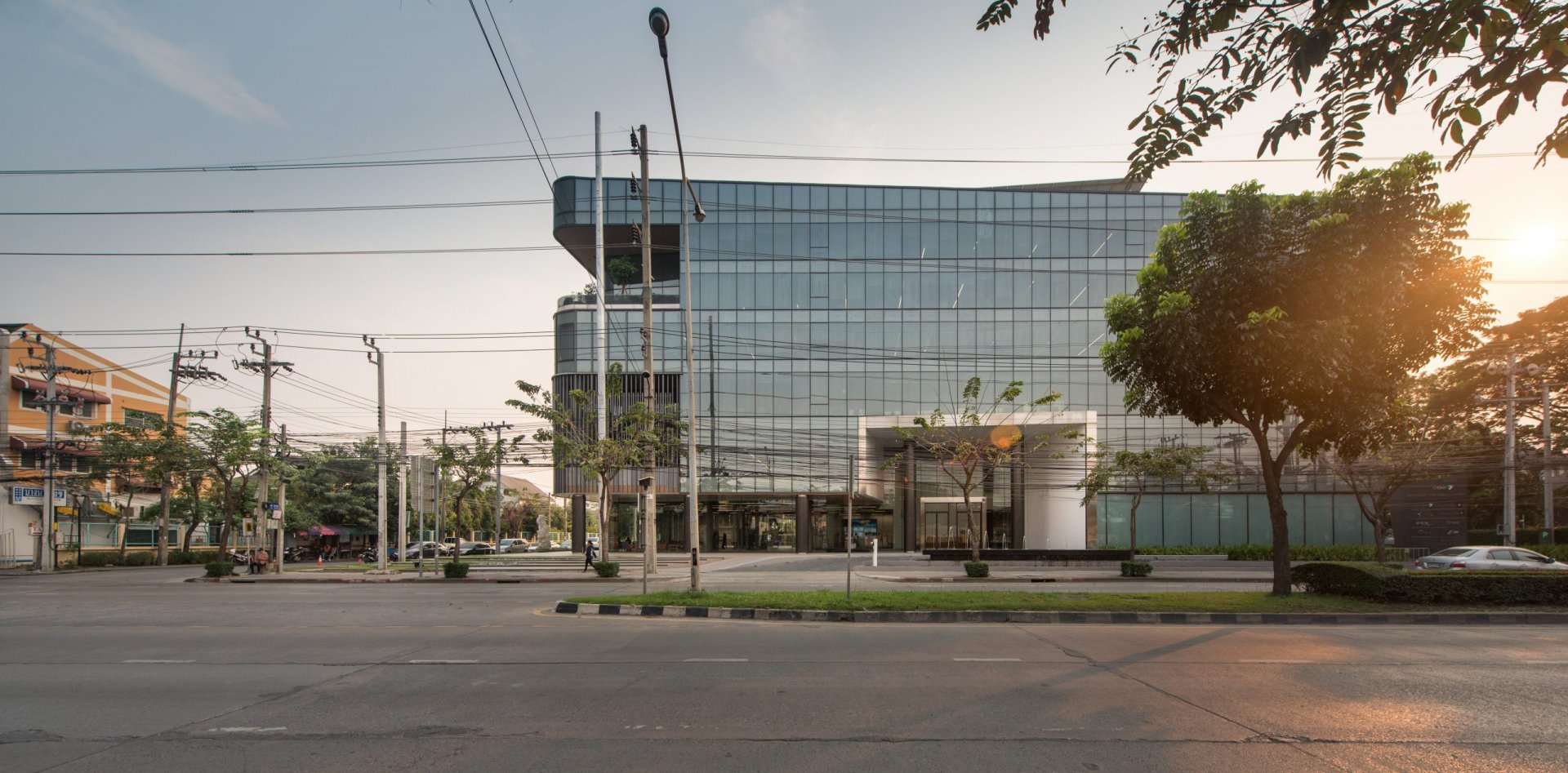 Experience: COM7 Headquarters