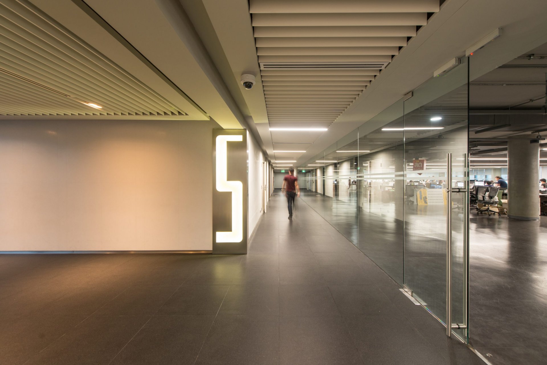 Experience: COM7 Headquarters